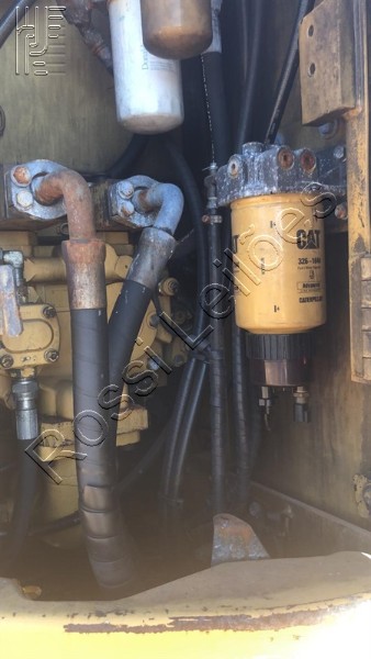 Leilão Online - [ RETIRADO ][ VÍDEO ] ESCAVADEIRA CATERPILLAR. MOD.