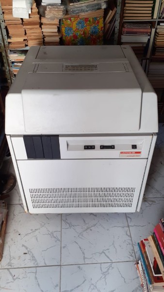 Leilão Online - Imagesetter Linotronic 330