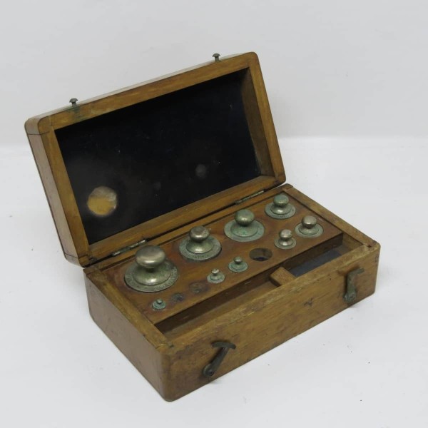 Leilão Online - Antigo Cepo de madeira 08 pesos 15 x 9 x 6cm