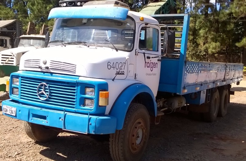 Leilão Online - CAMINHÃO M.BENZ L2220 6X4 CARROCERIA DE AÇO, ANO 1