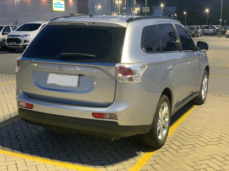 Leilão Online - I/ MMC; OUTLANDER 2.0; 2014/2015; PRATA; GASOLINA - F