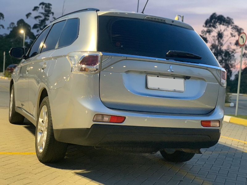 Leilão Online - I/ MMC; OUTLANDER 2.0; 2014/2015; PRATA; GASOLINA - F