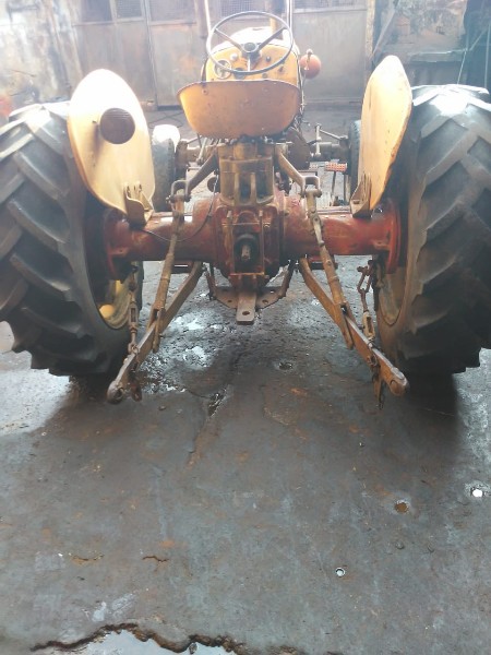 Leilão Online - TRATOR VALMET 360 ANO 1964