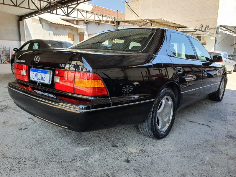 Leilão Online - veja o vídeo!! I; LEXUS LS 400 V8; 1998/1998; PRETO;