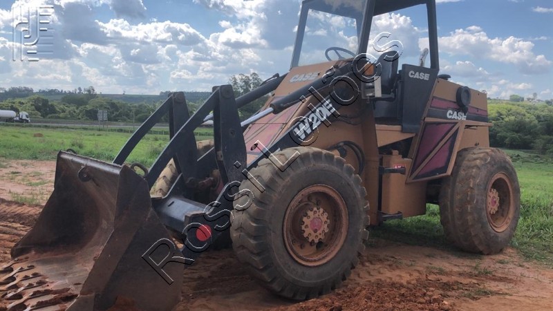 Leilão Online | [ VÍDEO ] PÁ CARREGADEIRA CASE. MOD. W20 B (ignorar