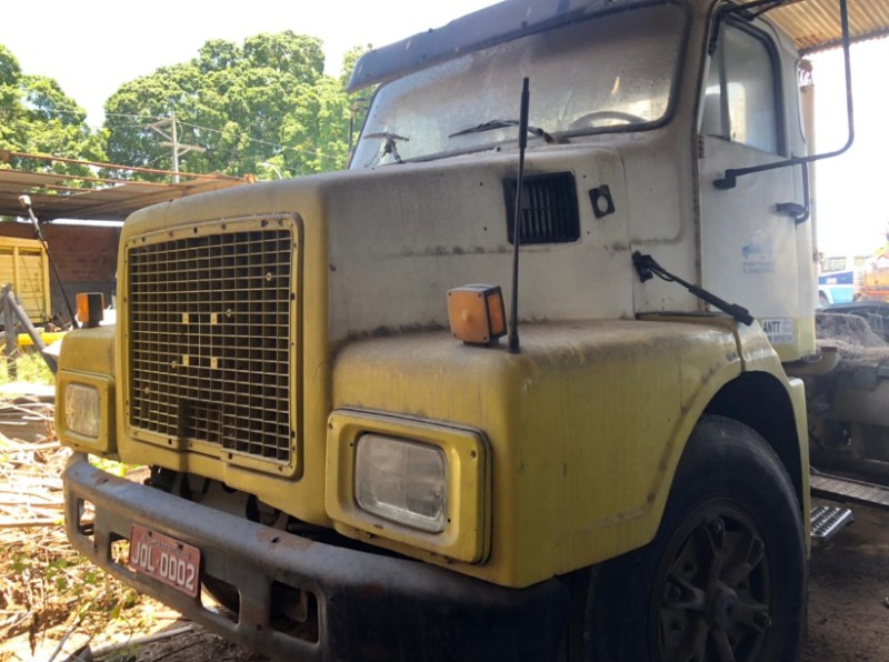 Leilão Online - Volvo n-10 340 xht 6x4