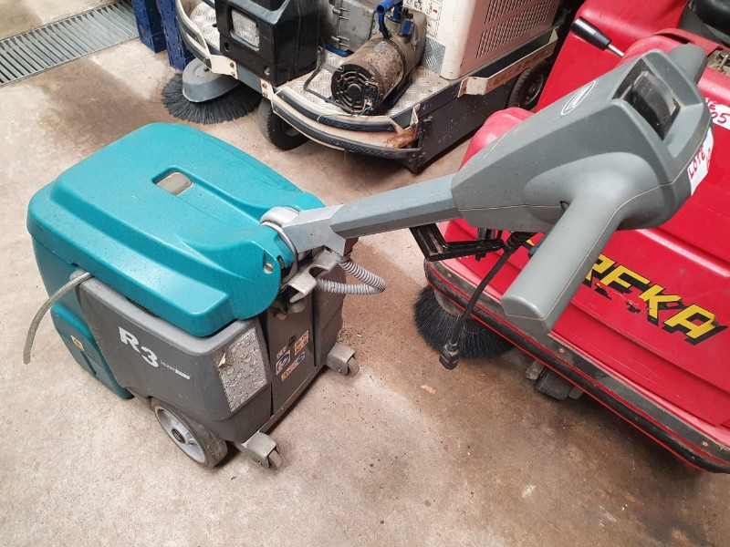 Leilão Online | CARPETE EXTRATOR COMPACTO; MARCA TENNANT; MODELO R3