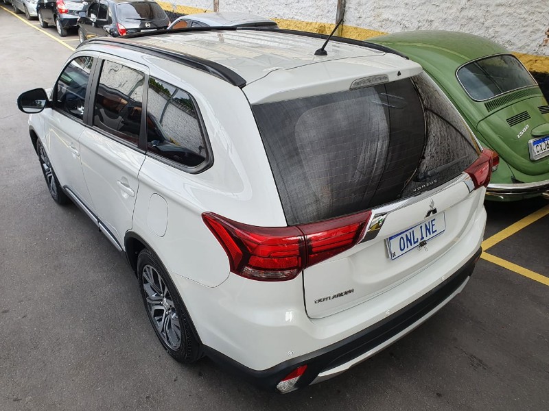 Leilão Online - veja o vídeo!! I/MMC OUTLANDER 2.0; 2015/2016; BRANC