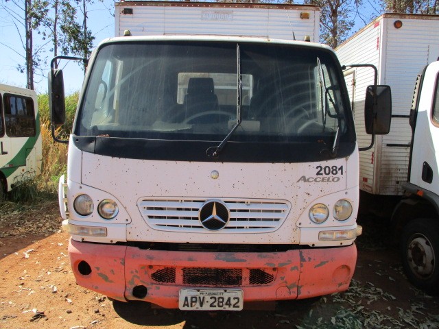 Leilão Online - CAMINHÃO MERCEDES BENZ 915C - 2008/2008 - LOC: Para