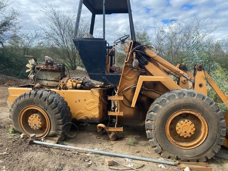 Leilão Online - Pá Carregadeira Case. Mod. W20