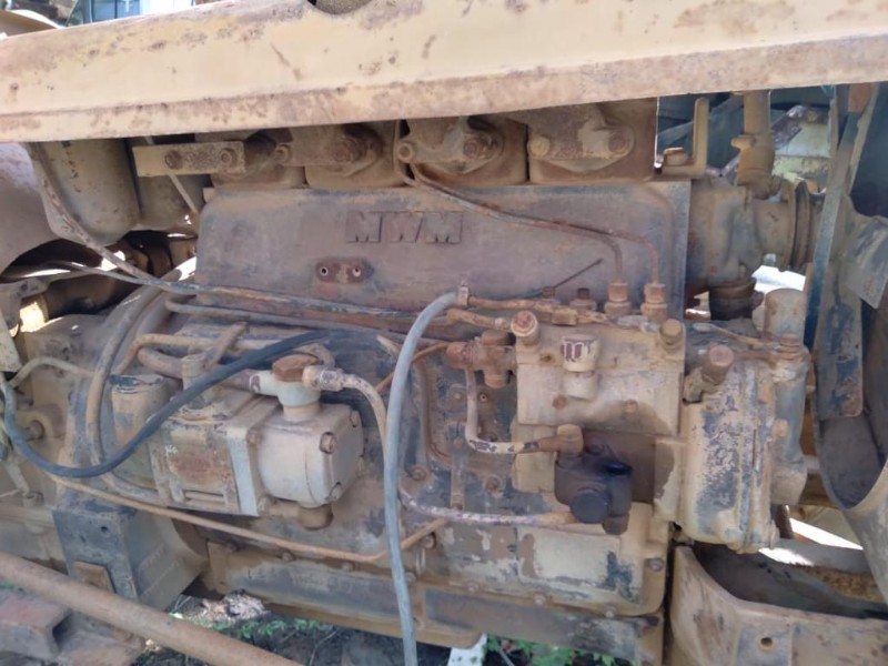 Leilão Online - Trator valmet motor MWM 226