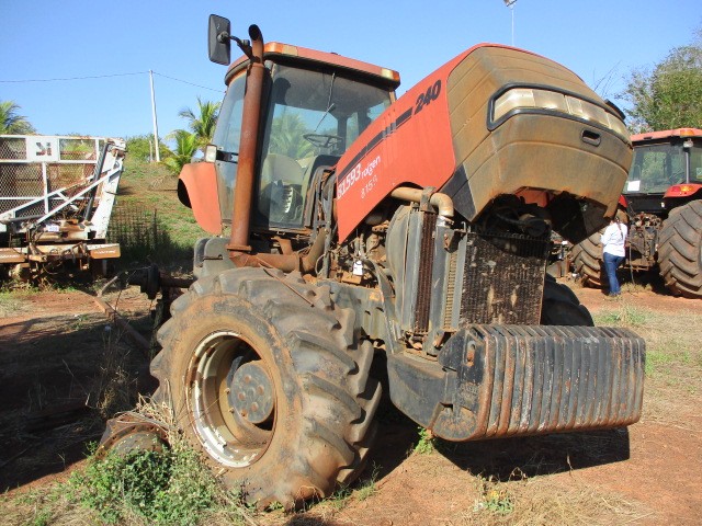 Leilão Online - TRATOR CASE MX 240 MAGNUM 4X4, ANO 2010, FR 81593, L