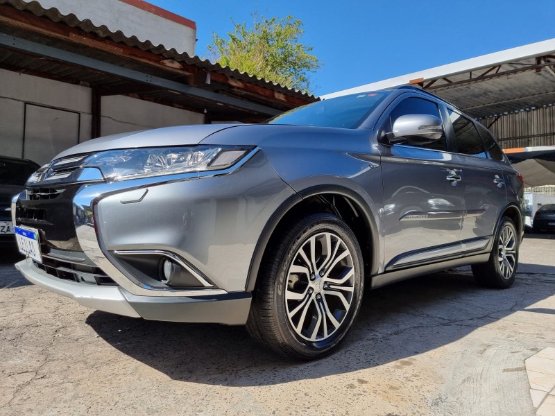 Leilão Online - veja o vídeo!! I/MMC OUTLANDER 3.0 GT; 2015/2016; CI
