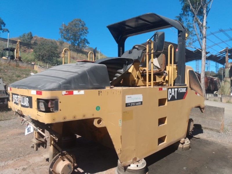 Leilão Online | ROLO COMPACTADOR DE PNEUS, ANO 2008, CAT PS360C, LO