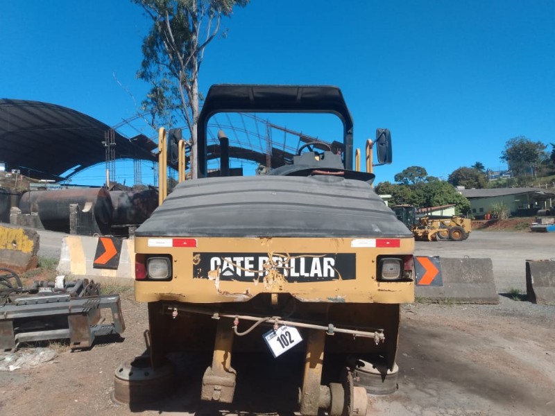 Leilão Online | ROLO COMPACTADOR DE PNEUS, ANO 2008, CAT PS360C, LO