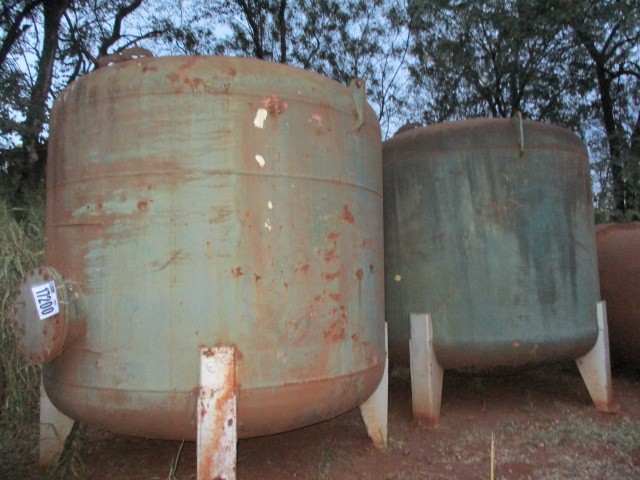 Leilão Online - 2 TANQUES COR VERDE, 1 TANQUE INOX MISTO , LOC. TARU