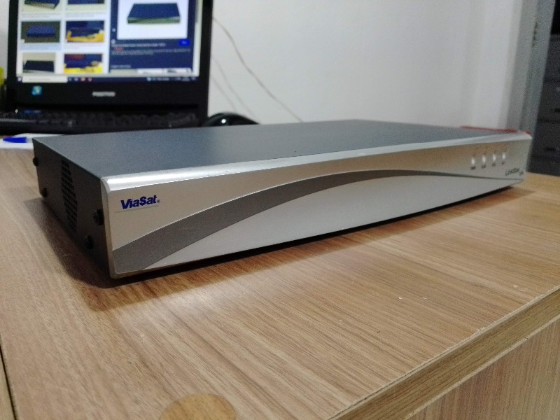 Leilão Online - Lote com: 1 uni. MODEM VIA SATÉLITE VIASAT - 1 uni.