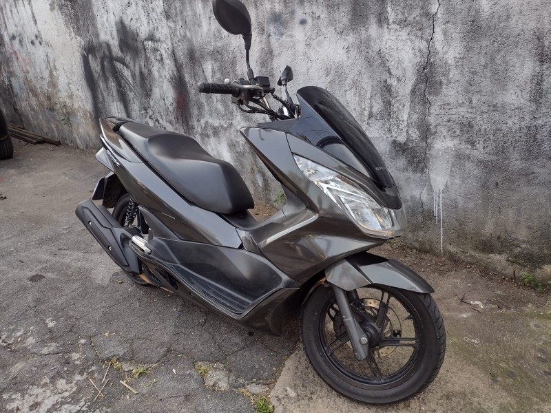 Leilão Online - HONDA/PCX 150; 2017//2017; CINZA; GASOLINA - FUNCIONA