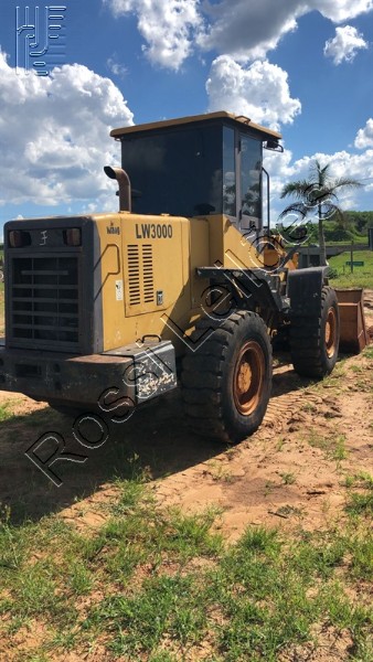 Leilão Online - [ VÍDEOS ] PÁ CARREGADEIRA WANG. MOD. LW3000. ANO 2
