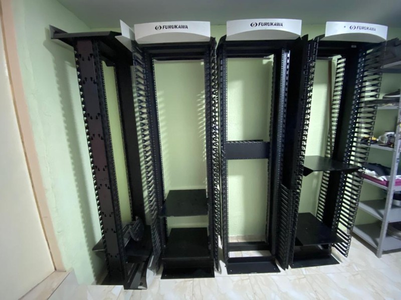 Leilão Online - RACK FURAKAWA RACK ABERTO ENTERPRISE 45U