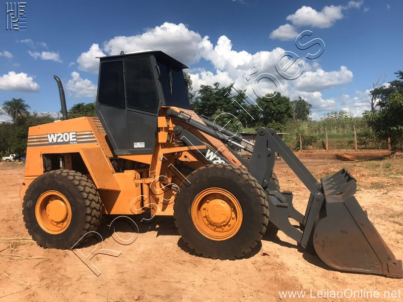 Leilão Online - [ VÍDEO ] PÁ CARREGADEIRA CASE. MOD. W20 E TURBO. A