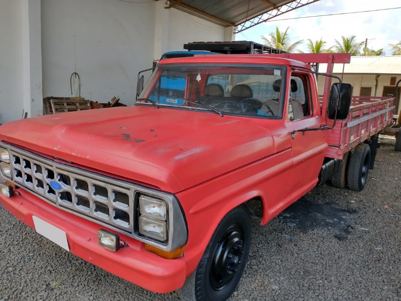 Leilão Online - FORD/F2000; 1980/1981; VERMELHA; DIESEL; MOTOR MWM 22