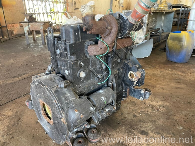 Leilão Online - Motor Perkins 4 cilindros