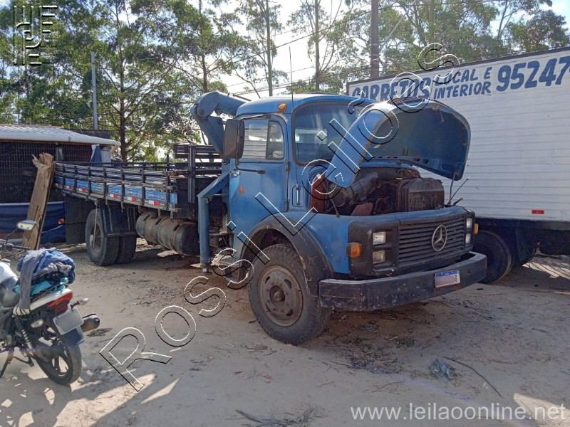 Leilão Online - MB L1113 - DIESEL - ANO 1981 - C/ MUNCK - OPERACIONA