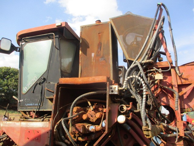 Leilão Online - COLHEDORA CASE 7700 , ANO 2007, FR117520, LOC. SERRA