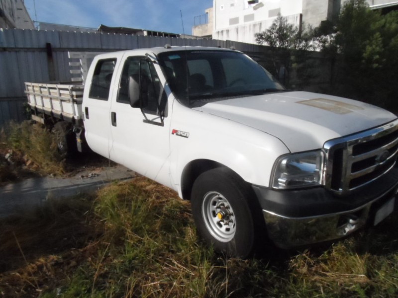 Leilão Online - CAMINHÃO FORD/F350 TR TROPICAMPO; 2015/2016; BRANCA;