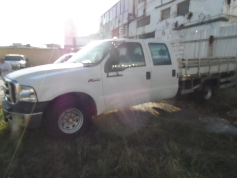 Leilão Online - CAMINHÃO FORD/F350 TR TROPICAMPO; 2015/2016; BRANCA;