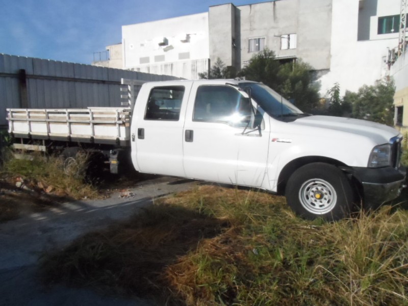 Leilão Online - CAMINHÃO FORD/F350 TR TROPICAMPO; 2015/2016; BRANCA;
