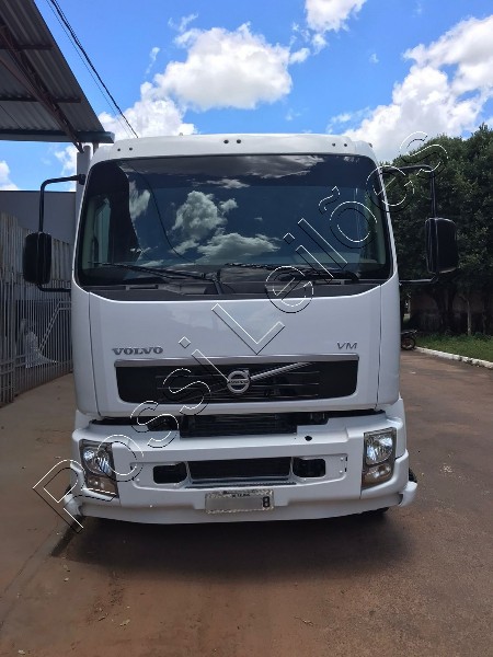 Leilão Online - CAMINHÃO VOLVO VM 270 4X2R. ANO 2013/ 2013.REVISADO.