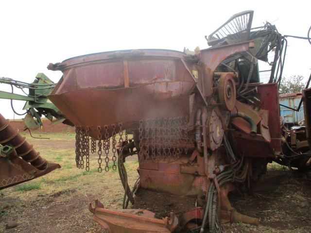 Leilão Online - CASE 7700 COLHEDORA, ANO 2006, FR360877, LOC. SERRA