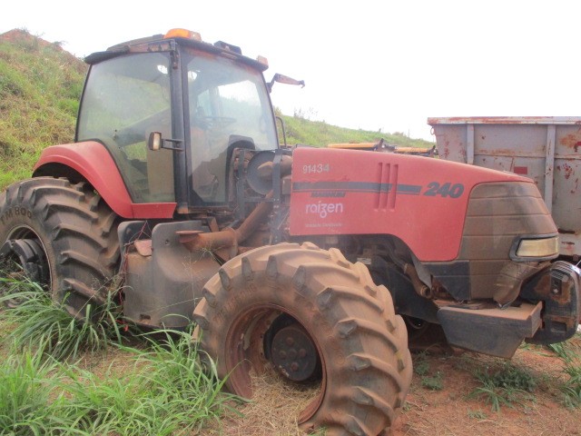Leilão Online - TRATOR CASE 240, ANO 2007, FR91434, LOC. BENALCOOL