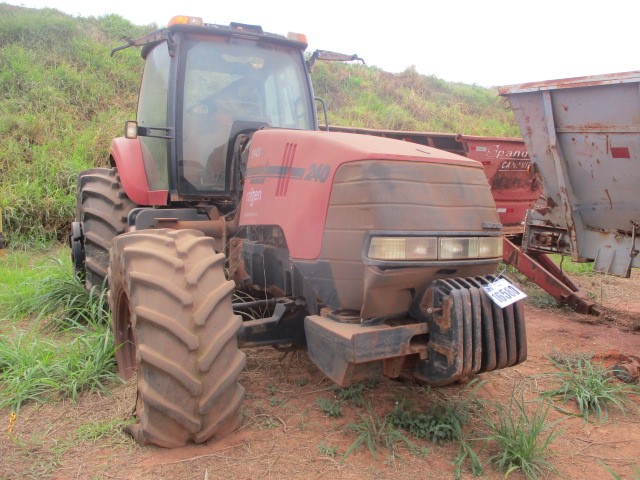 Leilão Online - TRATOR CASE 240, ANO 2007, FR91434, LOC. BENALCOOL