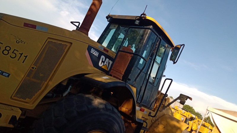 Leilão Online - PA-CARREGADEIRA CATERPILLAR CAT 950- PROBLEMA TRANSM
