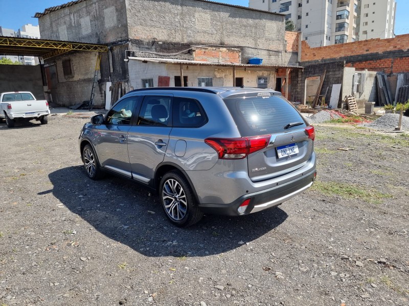 Leilão Online - veja o vídeo!! I/MMC OUTLANDER 2.0; 2015/2016; CINZA