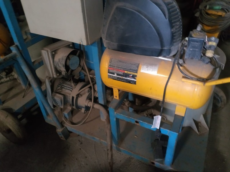 Leilão Online - MÁQUINA PARA PINTURA DE FAIXA VIARIA