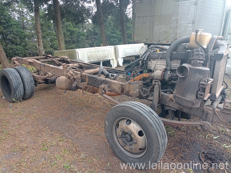 Leilão Online - CHASSI CAMINHÃO MB 915 E - SUCATA SEM DOCUMENTOS