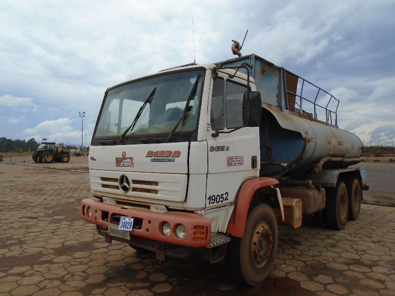 Leilão Online - CAMINHÃO MERCEDES BENZ 2423 B, ANO 2002/2002, BRANCA