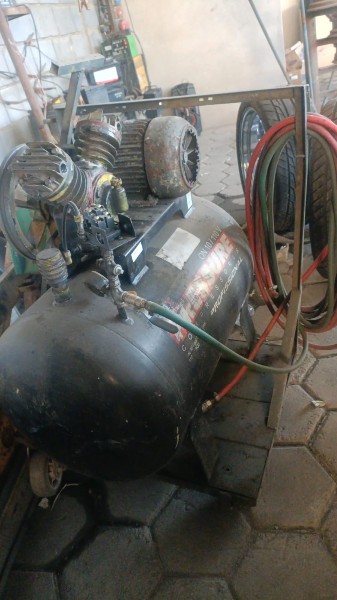 Leilão Online - Compressor 140 IBF