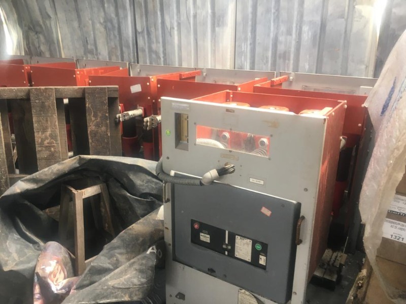 Leilão Online - Disjuntores tipo HP SPRECHER SCHUH 1600A / 14 unidad