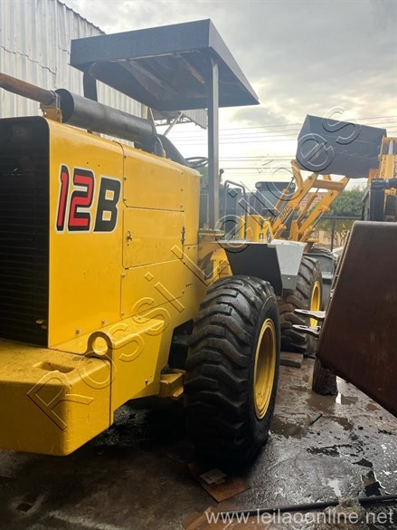 Leilão Online - PÁ CARREGADEIRA NEW HOLLAND MOD. 12B ANO 2009 - MOT