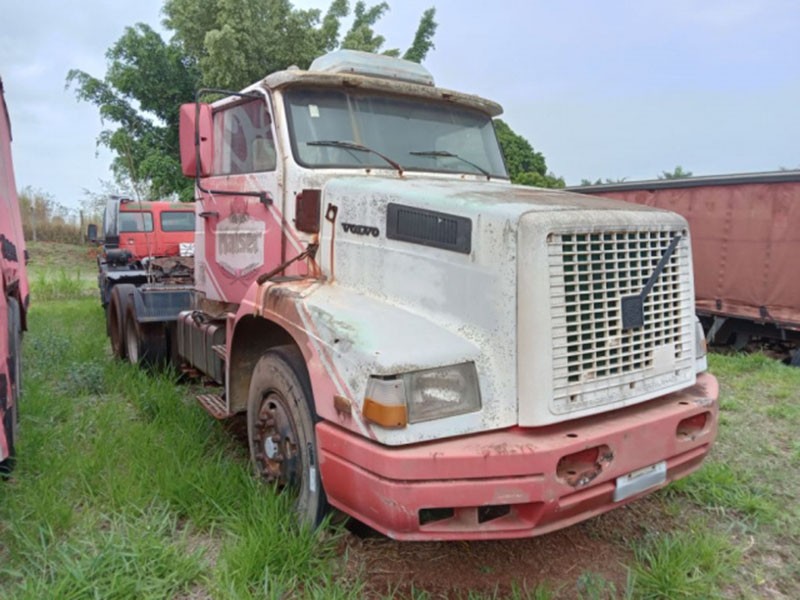 Leilão Online - CAMINHÃO VOLVO NL10 310 4X2, ANO 1995/1995, BRANCA.