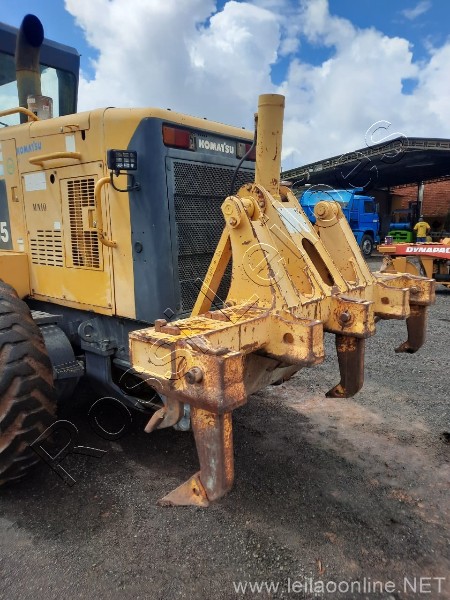 Leilão Online - [ VÍDEO ] MOTONIVELADORA KOMATSU GD555 2009 OPERACIO