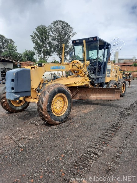 Leilão Online - [ VÍDEO ] MOTONIVELADORA KOMATSU GD555 2009 OPERACIO