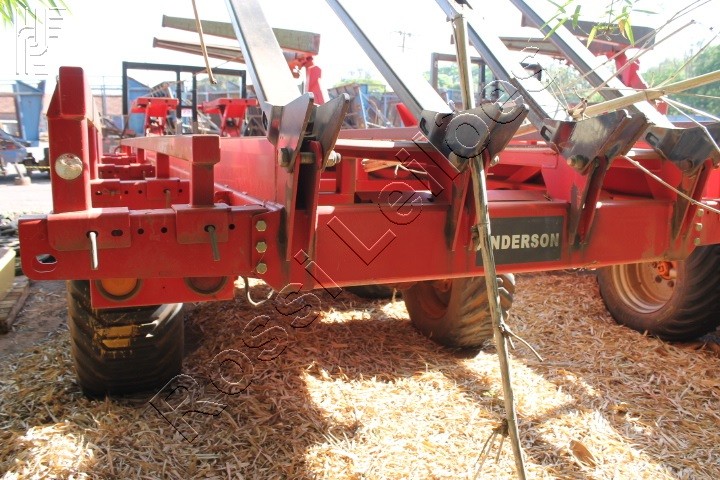 Leilão Online - CARRETA RECOLH. FARDO ANDERSON TSR-3450 2015 PATRM.