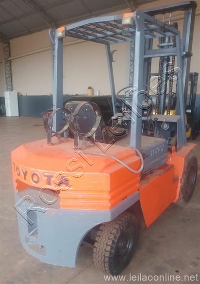 Leilão Online - EMPILHADEIRA TOYOTA FG60 CAPAC. 3 TON ANO 1990