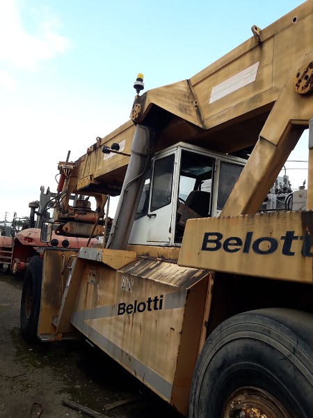Leilão Online - REACH STACKER BELOTTI 40 TONS - LOC. VIANA/ES